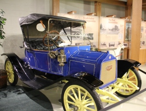 Studebaker Museum, South Bend: From Carriages to Automobiles
