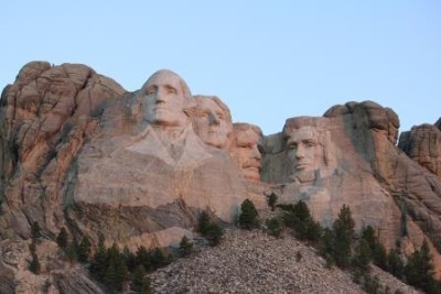 Mount Rushmore at Sunrise: A Spectacular Show
