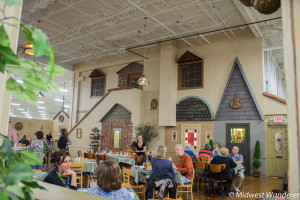 Relics Antique Mall: 500 Dealers | Midwest Wanderer