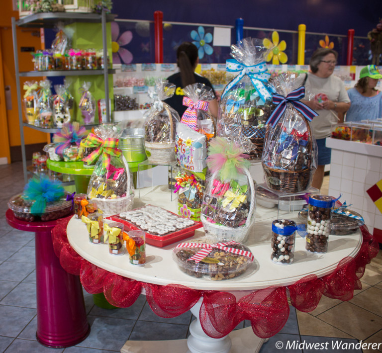 Albanese Candy: Gummi and Chocolate Factory Outlet