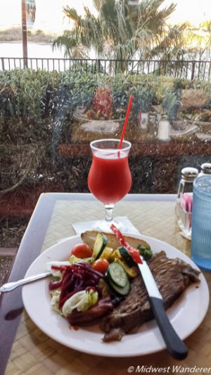 How to Eat Cheaply in Laughlin