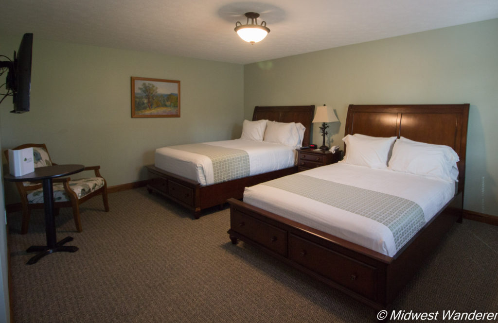 Creekside Retreat: Brown County Lodging Ideal for Everyone